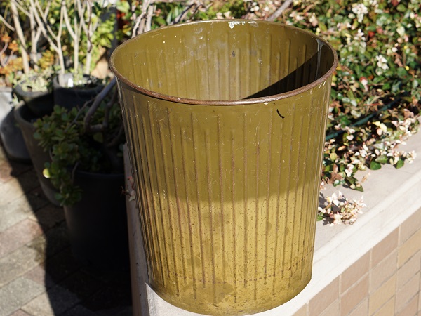 VINTAGE METAL TRASH CAN " DAN-DEE" GREEN